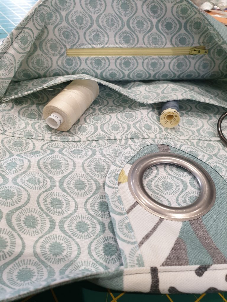 Upcycled Curtain to Handbag, Sewing Project - Homespun Dreamer